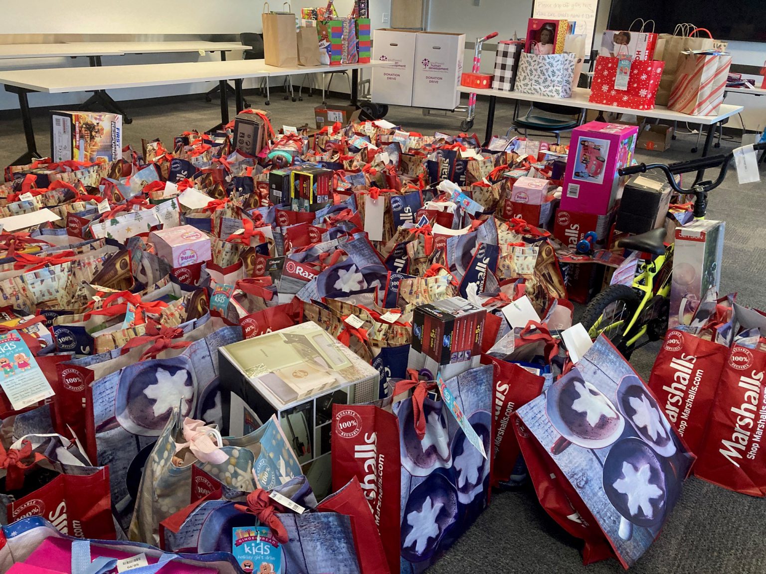 U-Haul Helps Children Through Holiday Gift Drive | My U-Haul Story